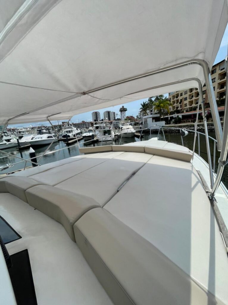 Luxury Yacht Mikelson 60 Puerto Vallarta