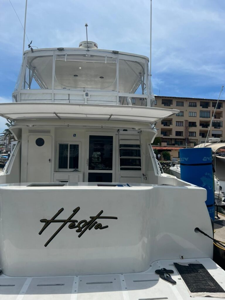Luxury Yacht Mikelson 60 Puerto Vallarta